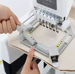 Brother Single Flash Frame M Clamp Magentic Hoop (4"x4") — Barnes ...